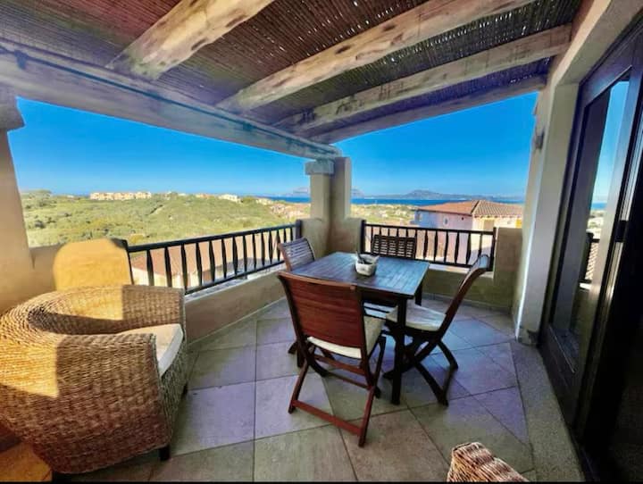 Casa Claudia -Terrazza Vista Mare Con Piscina - Olbia