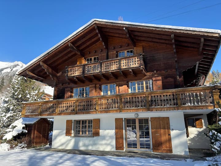 Chalet Familial Rose De Noël - Gstaad