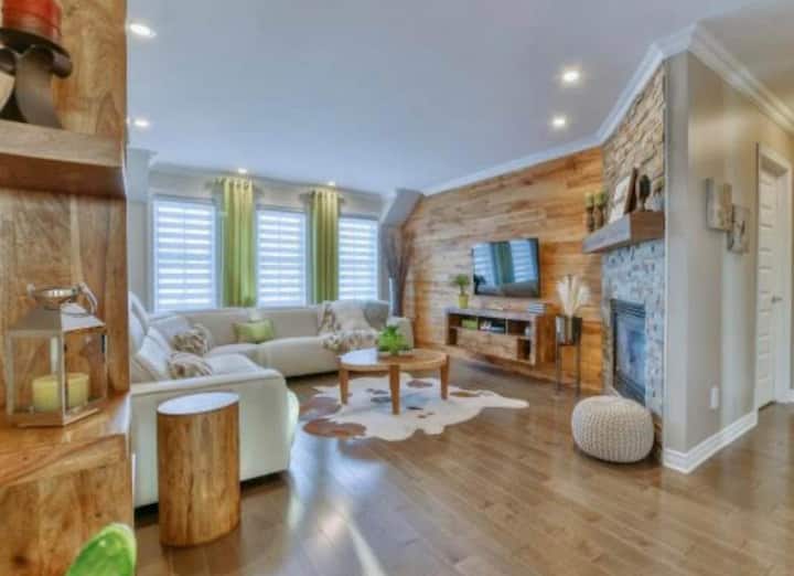 Modern 2br Condo In Mirabel-cozy & Stylish Retreat - Mirabel