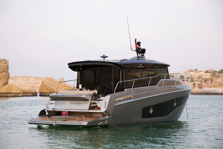 Myth Yacht - Oman