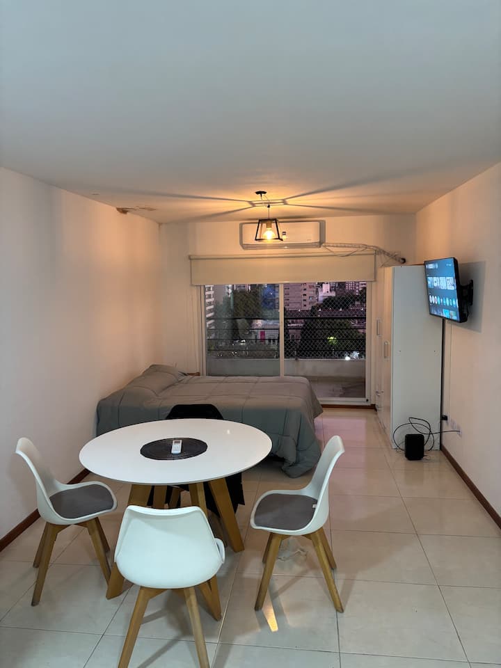 Amplio Monoambiente En Rosario – Zona Medicina - Rosario