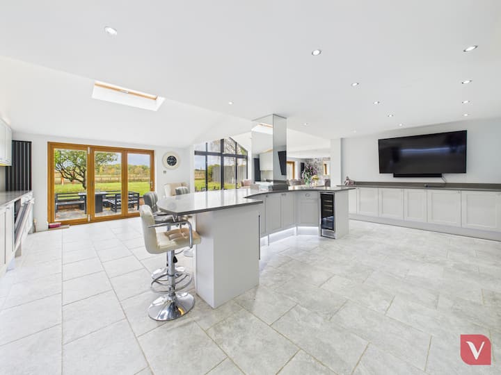 Stunning Dog Friend House W Garden & Country Views - St Neots