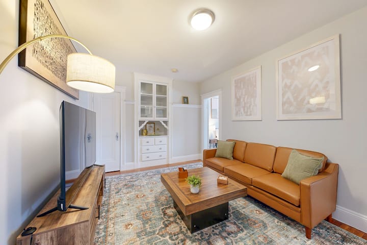 Grande Two Bedroom 18 Minutes From Boston - Winthrop, MA