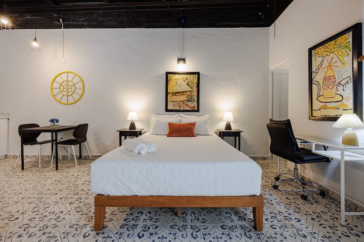 Studio Between Old San Juan & Condado | Workspace - San Juan