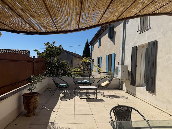 Duplex 65m2- Terrasse 40m² Clim – Proche Avignon - Sorgues