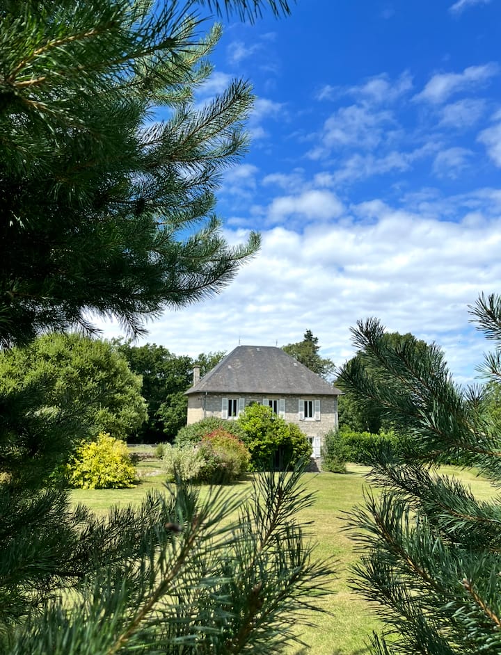 Demeure De Caractère Avec Son Grand Parc Arboré - Lac de Vassivière