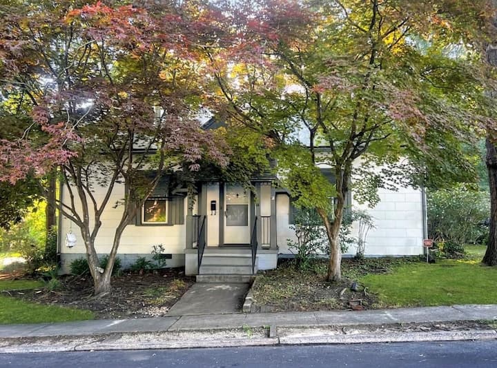 Cute & Cozy, Steps To Casino & River District - Danville, VA