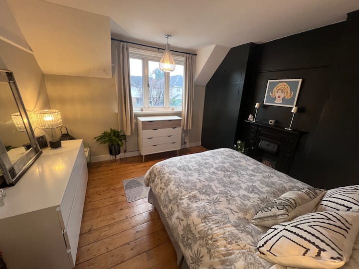 Lovely Double Room In Farnham. Close To Station. - Farnham