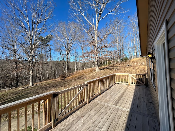 Hilltop Retreat In Powell County - Clay City, KY