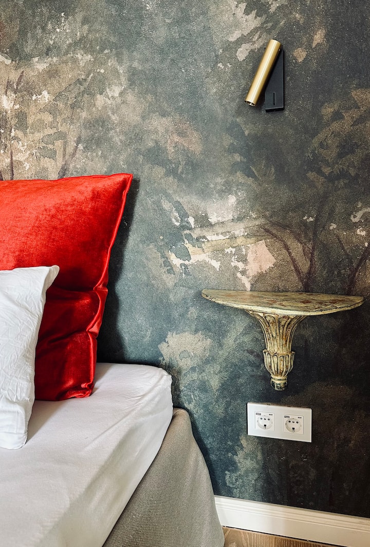 Villa Conte
A Private Urban Hideaway - Wels