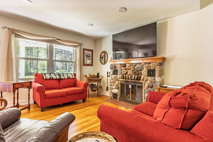 On Casv Edge + Golf Course Views - Hole In One - Oneonta, NY