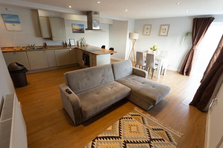 The Atlantic Retreat, Sleeps X 6, 2 Bath (F9) - Fistral Beach