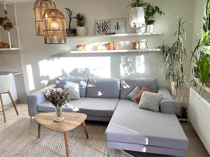 Cozy Quiet Balcony Flat - Walk To Old Town - Bratislava