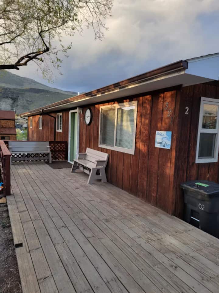 Minutes To Yellowstone | Private Gardiner Retreat - Gardiner, MT