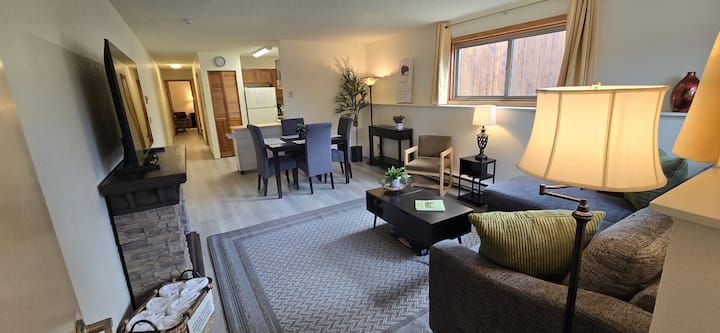 Minutes To Yellowstone | Gardiner Retreat - Gardiner, MT