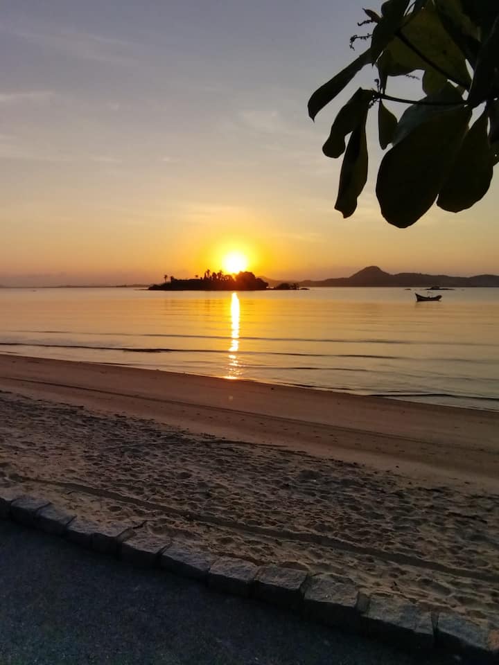 Casa De Frente Pro Mar Em Villa Da Glória - Joinville, Brazil