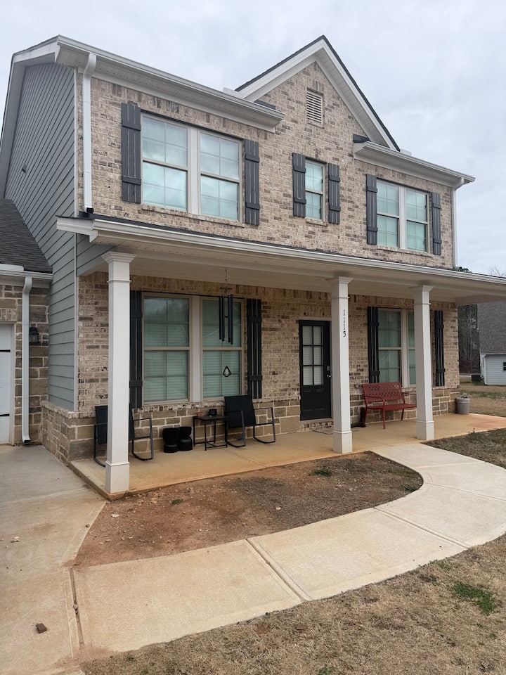 Premium Luxury Home In Quiet Location - Griffin, GA
