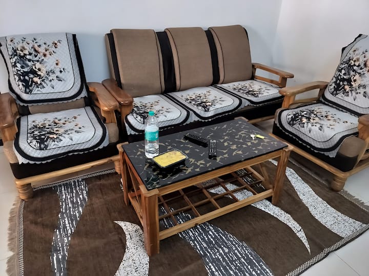 E2 Homes | 2bhk Near Airport | Peaceful Stay - Raipur