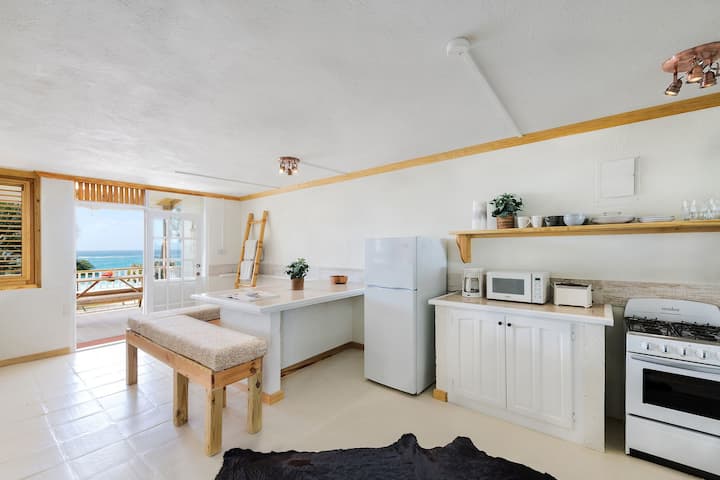 Surfers Bay Hotel- 2 Bedroom Oceanview Apartment - Barbados
