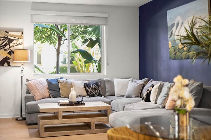 Resort Style Next To Spectrum Mall - Aliso Viejo, CA