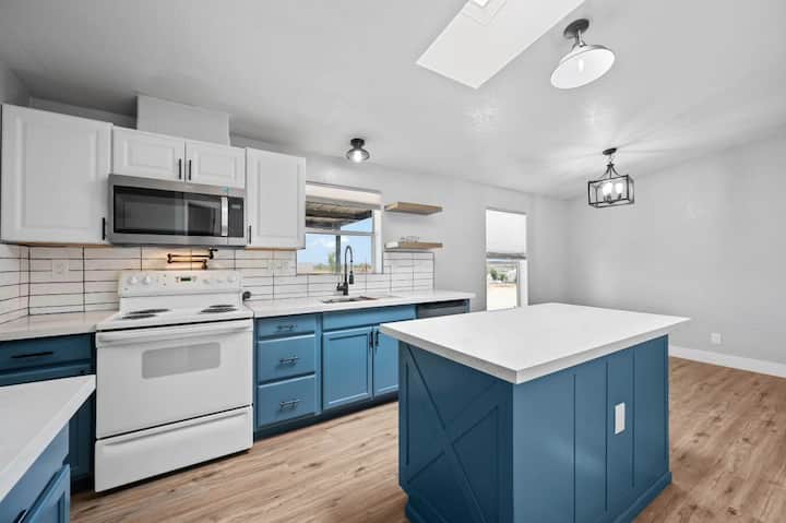 Quiet 4br Tonopah Retreat – Modern & Fully Updated - Buckeye, AZ