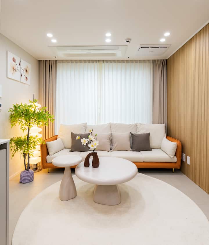 홍대·신촌 5분, 모던,Ps5,도시야경,유모차무료, 가족, 키즈 환영,무료주차,짐보관 - Seoul