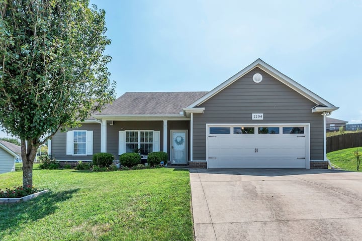 Home In North Columbia - Columbia, TN