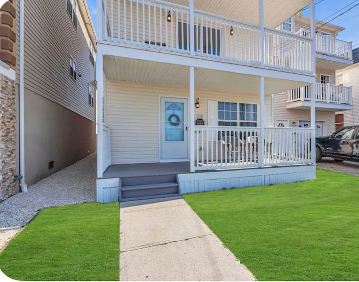 Sun & Shore House - Middletown Township