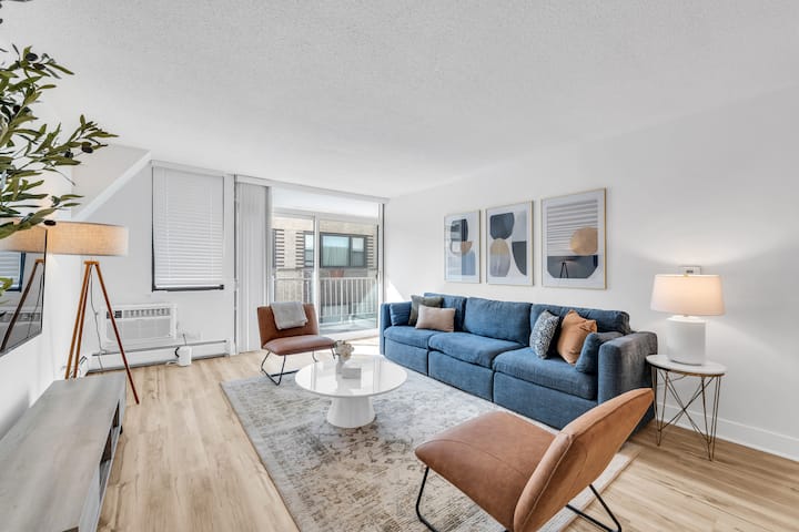 Urban Oasis In The Heart Of Oak Park - Oak Park