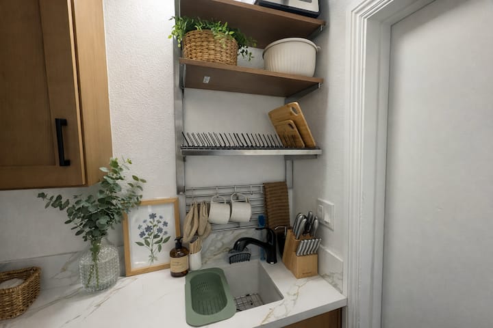 Victoria Studio Near Ucr - Private Patio & Entry - Riverside, CA