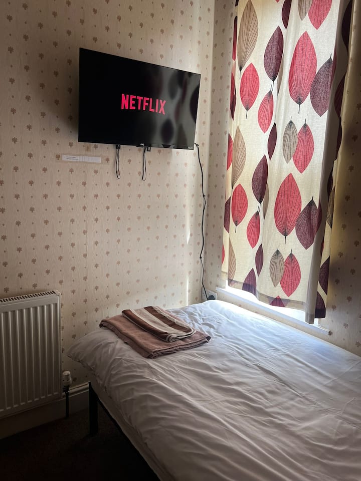 Room+ By Train Station, Hospital & City Centre - イギリス ダービー