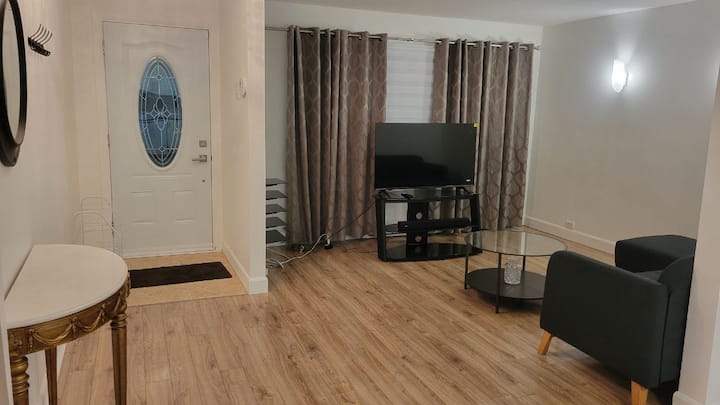 Comfort, Style, And Beautifully Renovated Home. - Repentigny