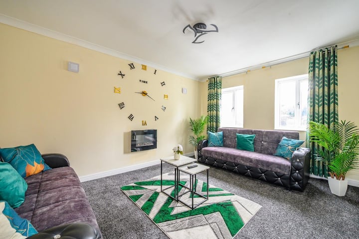 H17a Cosy And Welcoming Home - Huddersfield