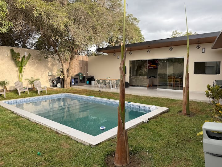 Casa En Ica Con Piscina, Parrilla Y Gran Jardín - Ica