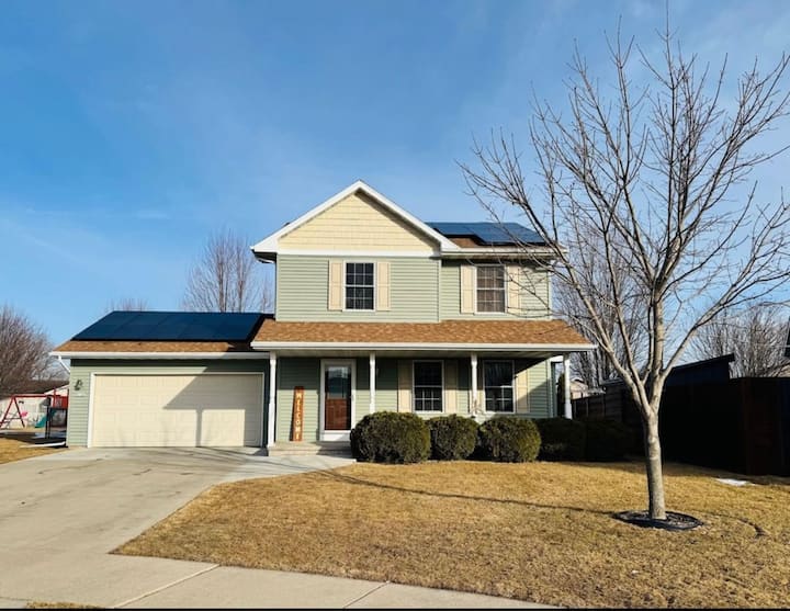 Home In Oshkosh - Oshkosh, WI