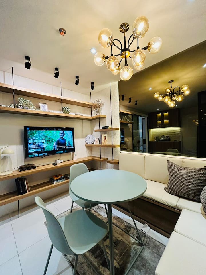 Elegant 1br At Fairfield Tower Free Parking & Pool - Philippines