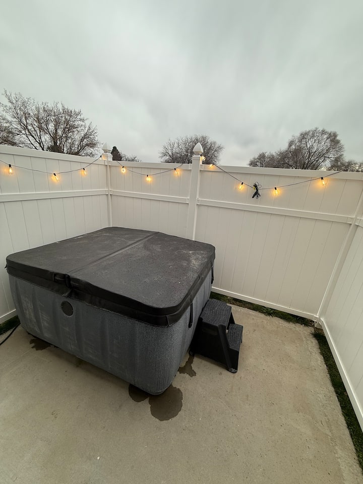 Left Side Hideaway | Cozy Caldwell Stay - Caldwell, ID