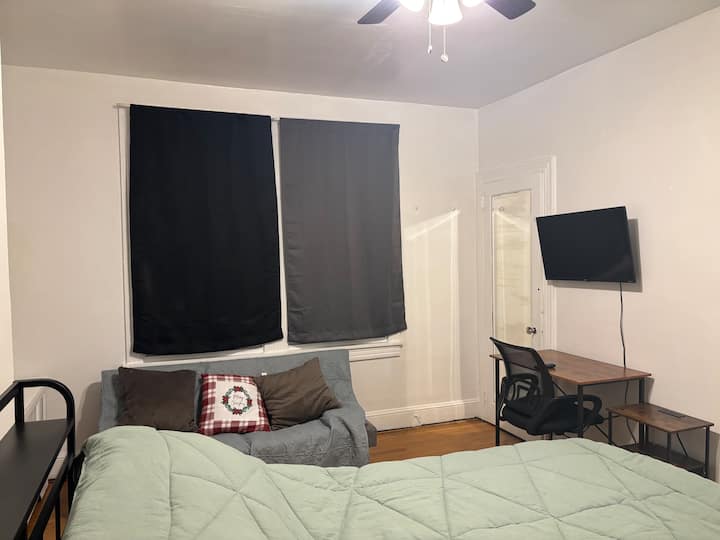 2 Bedroom, No Living Room Jefferson Einstein Salus - Bucks County, PA