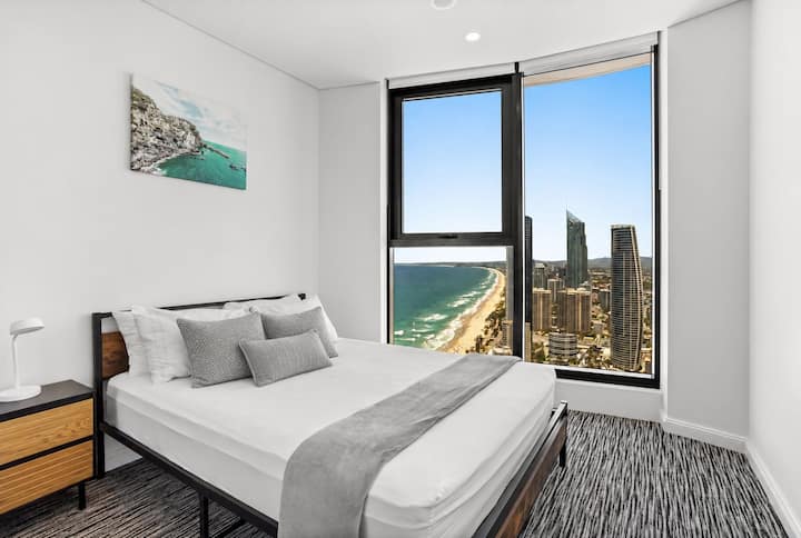 Level 42 Beachside 1br Apartment With Ocean Views - Gold Coast
