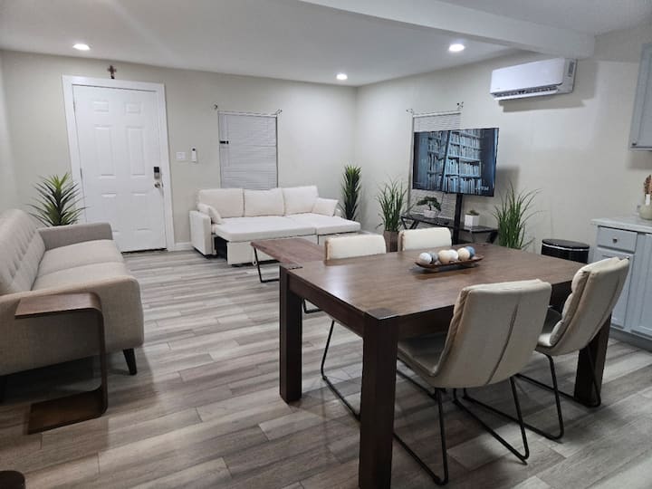 Mount Trilogy Iii - Laredo, TX