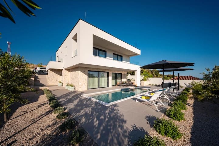Villa Salvia - Where Luxury Meets The Sea - Pag