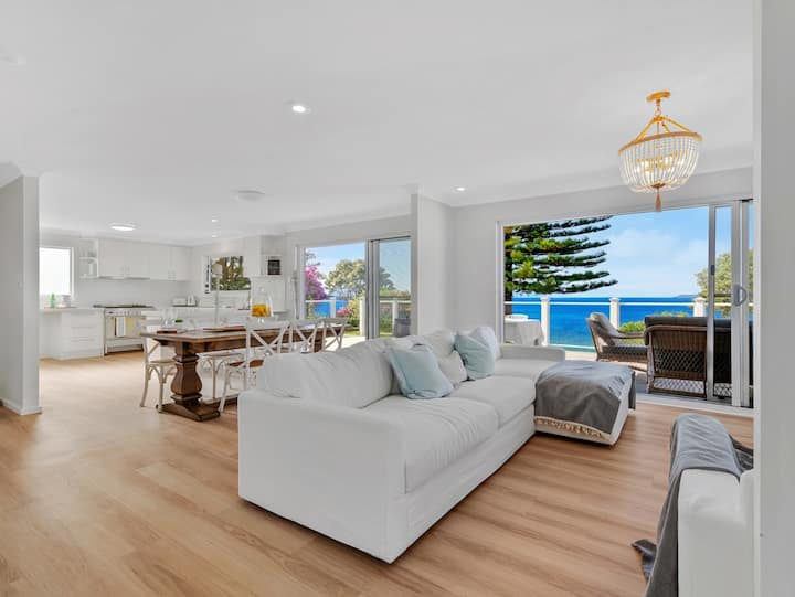 Absolute Beachfront | Multi Living | Fire Pit - Long Beach