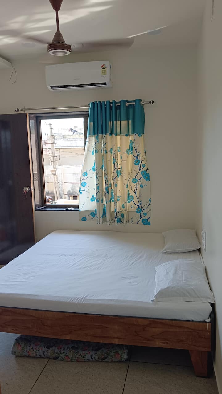 Krishna Home Stay - Dwarka