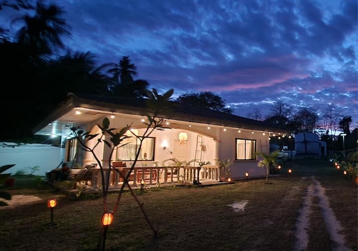 Tropical Oasis-private Access Beachfront Kubo - Puerto Princesa