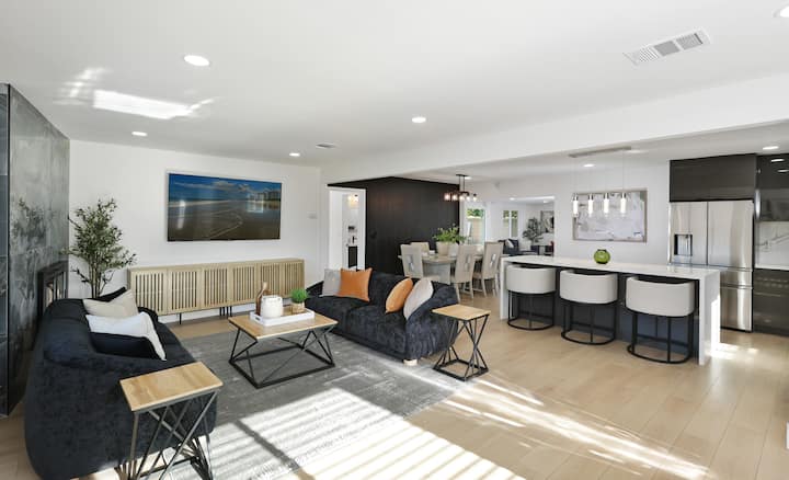 Lux! 5 Bedroom Home For Big Fam Disneyland Trip - Huntington Beach, CA