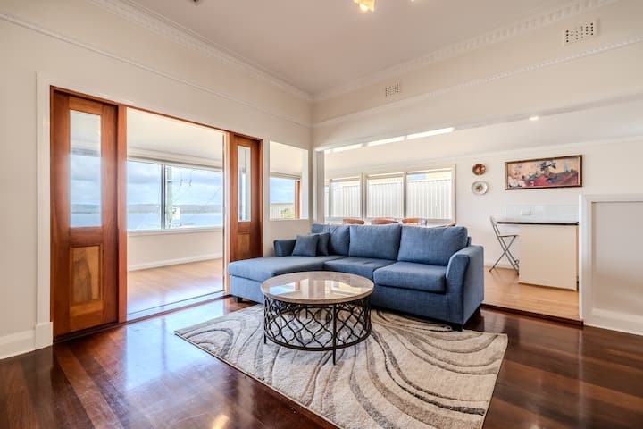 Blue Horizon House | Sweeping Ocean Views - Albany