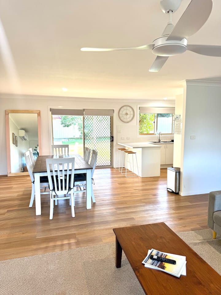Home Away From Home | Quiet Coastal Stay - Port Macquarie
