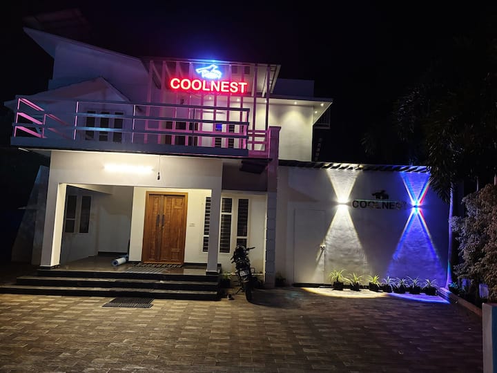 Amazing Cool House Family - Munnar