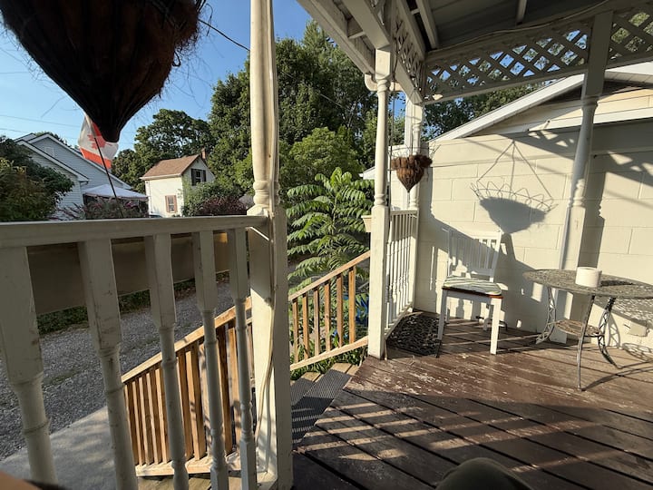 5 Bed Spacious Home Near Downtown Chatham - Chatham