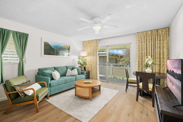 Near Ocean ~ Pool View~ Central ~ Free Parking - Kapaʻa, HI